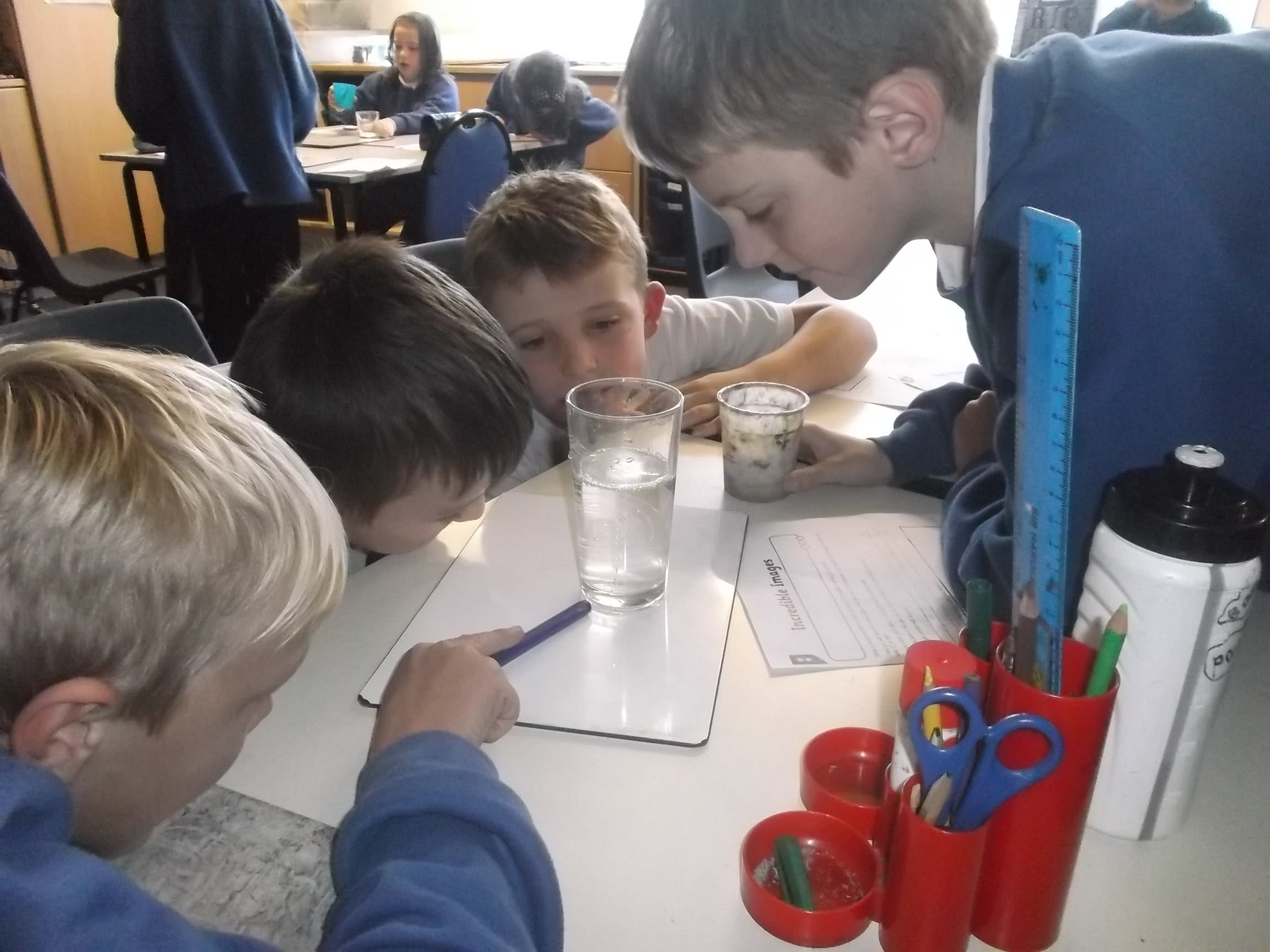 Science investigation - Refraction | Bradway Primary School